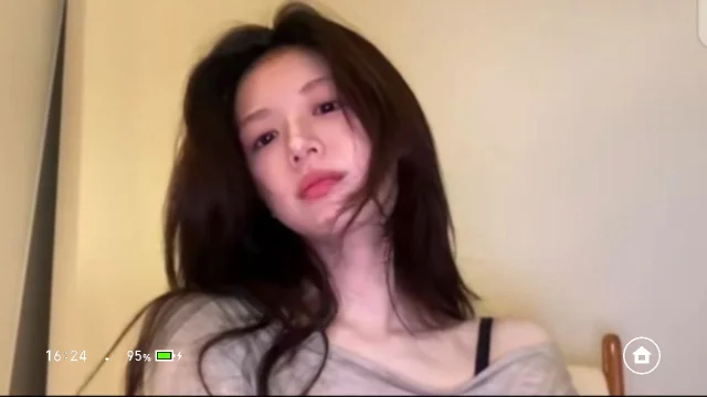 go yoon jung | Lockscreen | Switch Themes | Themezer